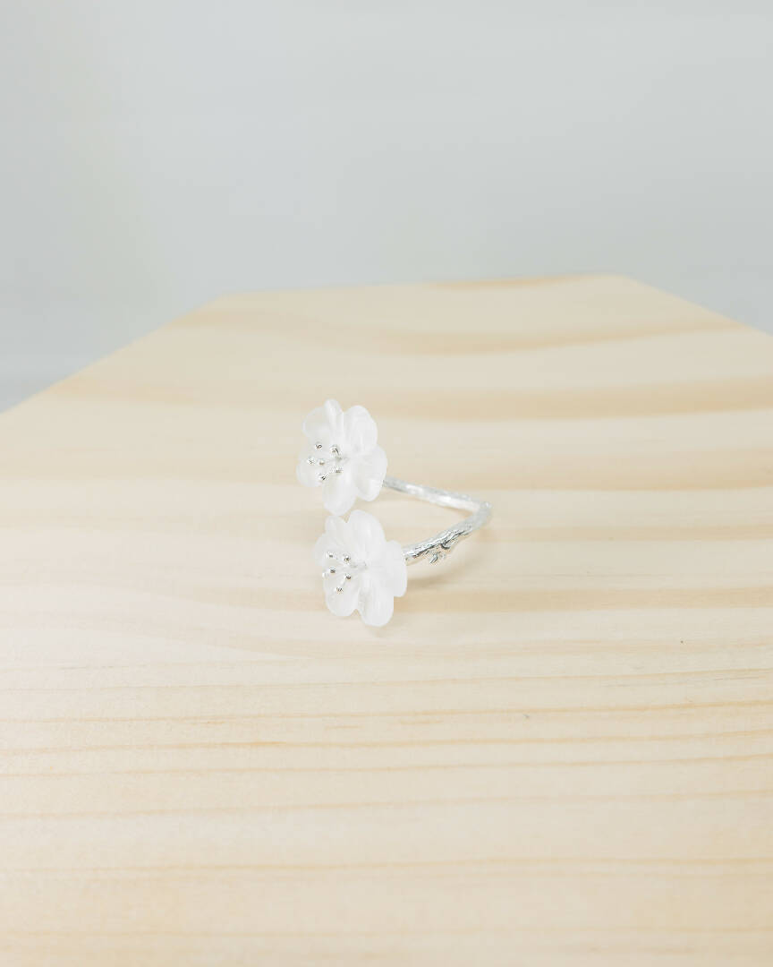 Double Crystal Floral Overlap Ring – The Accessory Circle by X Terrace